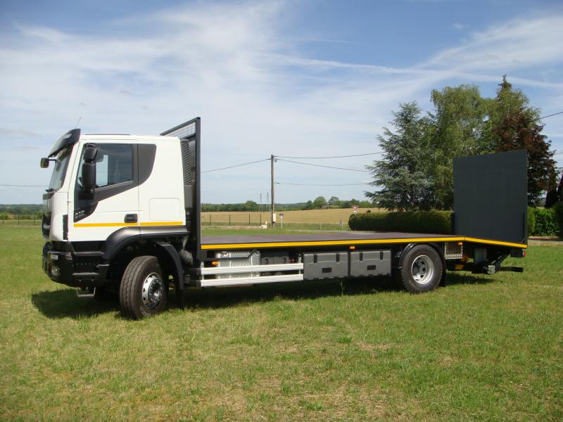 Carrosserie sur Camions et 4x4 Chateauroux, Fabrication de remorques à ...